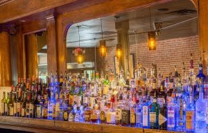 Bar & Cocktails – Cobblestone Zionsville